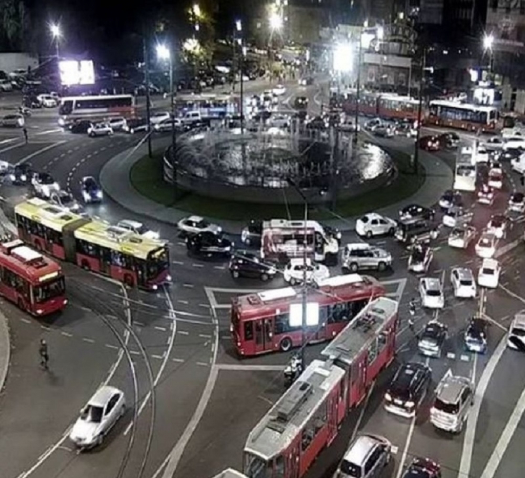 Tramvaji stoje, trole ne rade, izbegavajte ove pravce! - Alo.rs