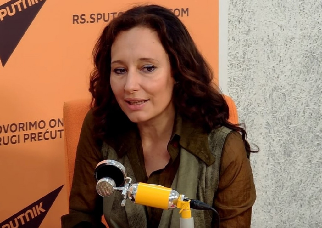 Ivana Žigon održala lekciju crnogorskom ministru: Ponosim se svojim ... Ivana Žigon održala lekciju crnogorskom ministru: Ponosim se svojim ...