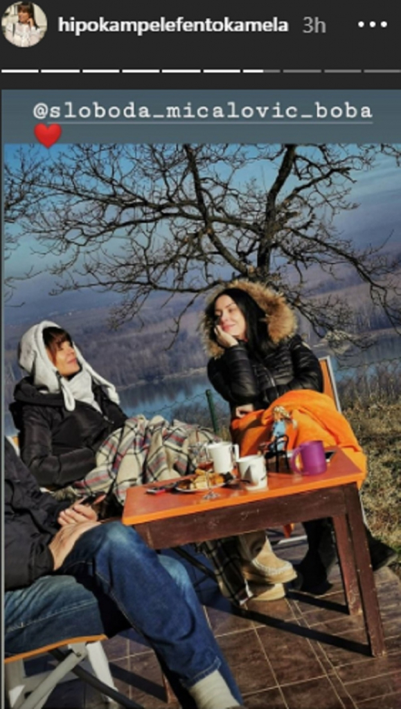 Pogledajte kako sestre Sloboda i Dragana Mićalović praznuju Božić (FOTO ... Pogledajte kako sestre Sloboda i Dragana Mićalović praznuju Božić (FOTO ...