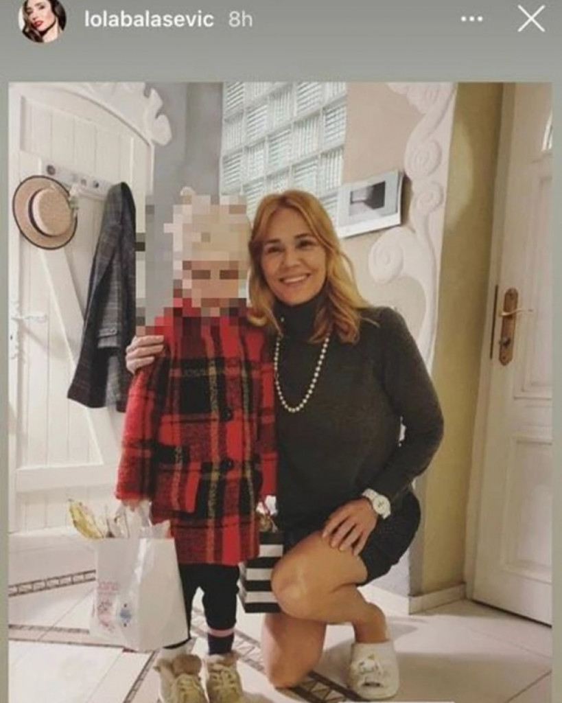 Olivera Balašević u sedmoj deceniji izgleda kao devojčica, a sada je objavila sliku sa unukom i ...