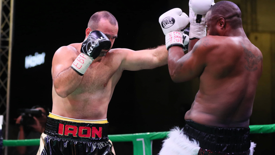 BOKSERSKI SPEKTAKL U BEOGRADU NA VODI Titula bratu Rusu - Gasijev u prvoj rundi patosirao ...