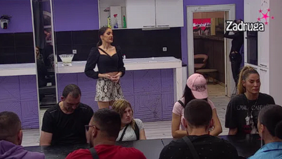 Anđela šokirala sve kada je rekla šta će uraditi ako njeni roditelji ne podrže njenu vezu sa ...