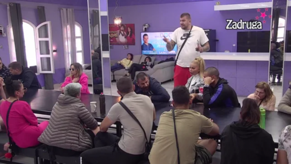 Nakon što je Filip Car izdao njegovu tajnu u vezi Sanje, Janjuš otkrio zbog čega je besan! - Alo.rs