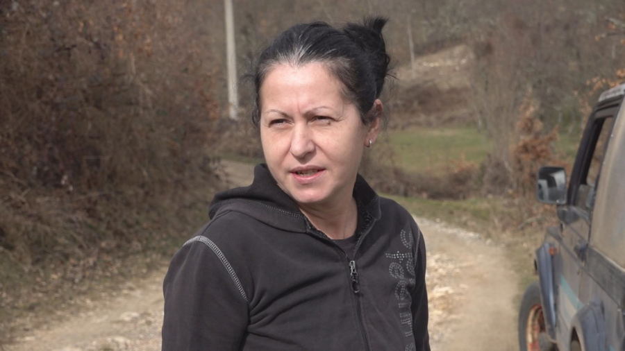 SVI GLEDAJU U OVO ČUDO PRIRODE KOD KOSJERIĆA Misteriozna pojava na travi javlja se svakog ...