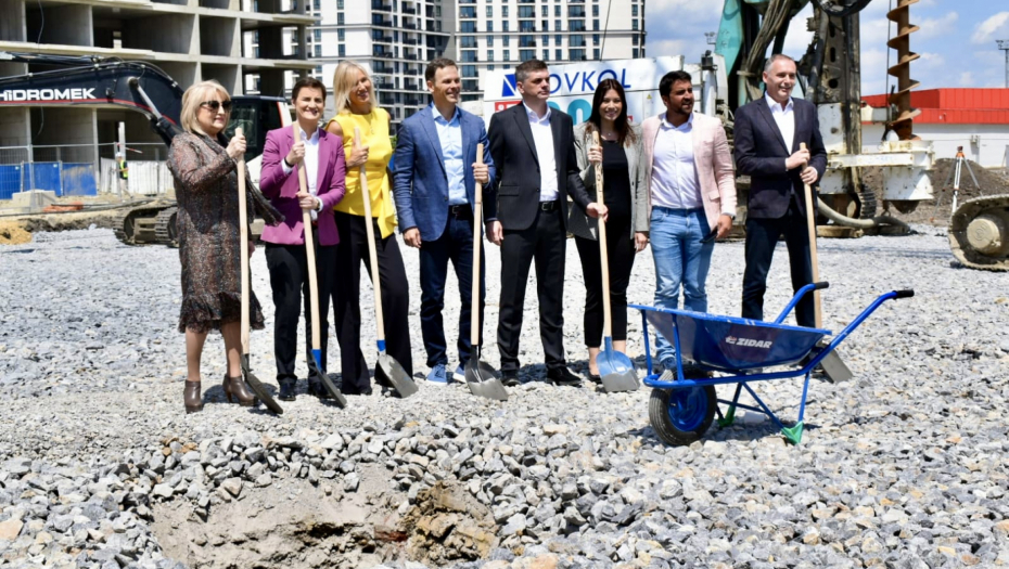 POČELA IZGRADNJA DRŽAVNE DVOJEZIČNE OSNOVNE ŠKOLE U BEOGRADU NA VODI - Alo.rs