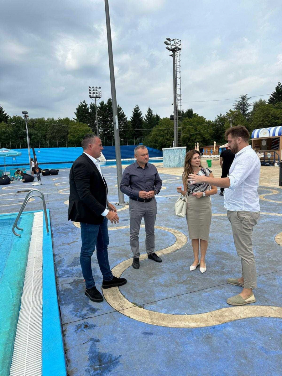 Bazeni na Banjici - Alo.rs